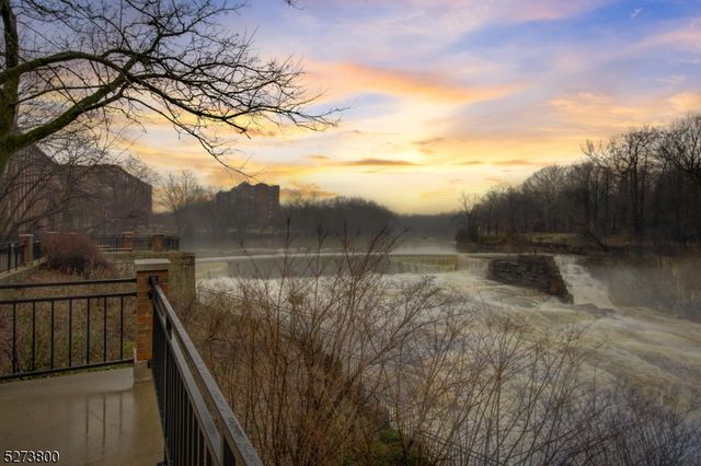 Little Falls, NJ Homes For Sale & Little Falls, NJ Real Estate | Trulia