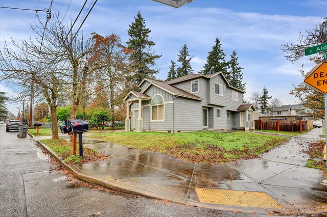 15745A SE Alder St, Portland, OR 97233 - See Est. Value, Schools & More