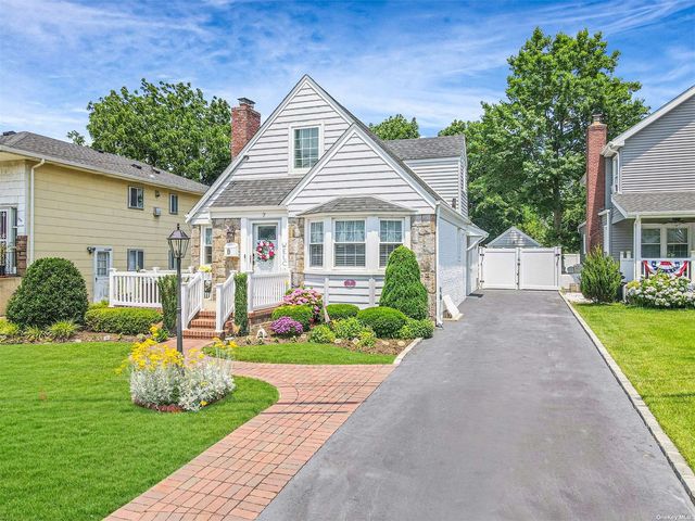 Lynbrook, NY Homes For Sale & Lynbrook, NY Real Estate | Trulia