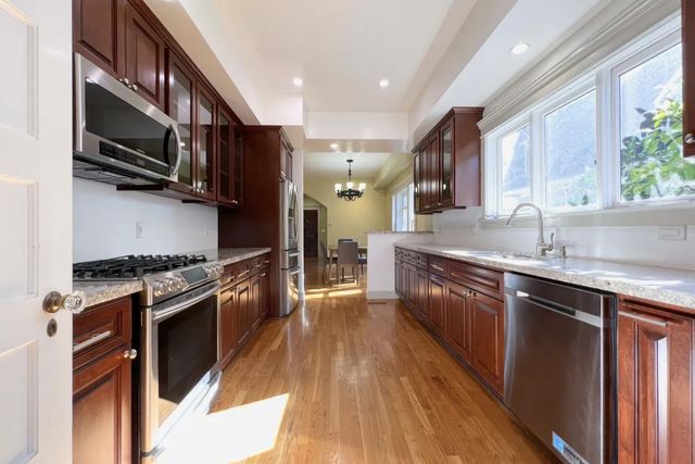 4 Bedroom Apartments For Rent in Los Angeles, CA - 1,558 Rentals | Trulia