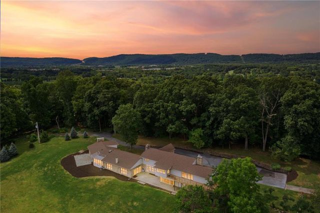 Center Valley, PA Homes For Sale & Real Estate