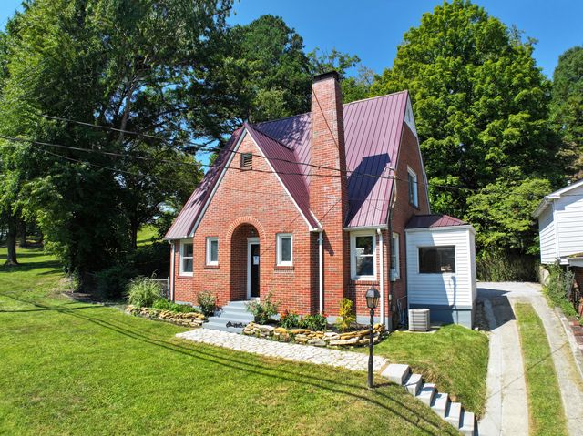 Irvine, KY Homes For Sale & Real Estate - 61 Homes | Trulia