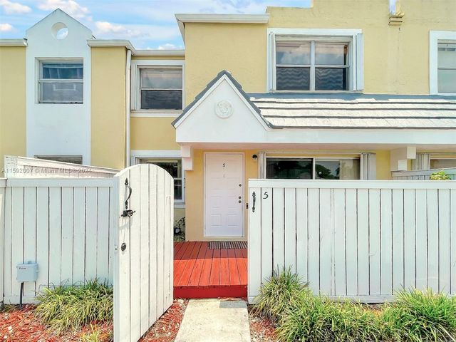 33155 Homes For Sale & 33155 Real Estate | Trulia