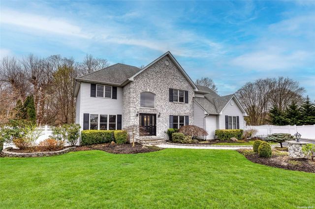 Bohemia, NY Homes For Sale & Bohemia, NY Real Estate | Trulia