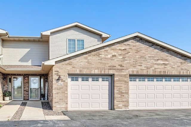 De Pere, WI Condos For Sale - 18 Listings | Trulia