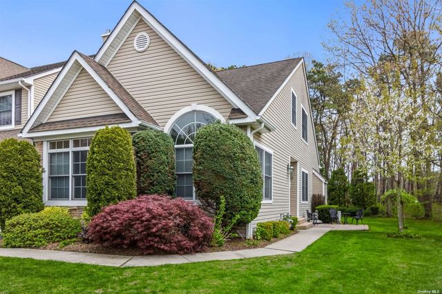 Bohemia, NY Homes For Sale & Bohemia, NY Real Estate | Trulia