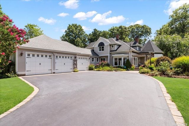 Dix Hills, NY Homes For Sale & Real Estate