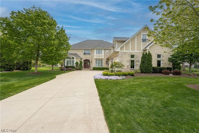 33519 Silver Oak Dr, Avon, OH 44011 - See Est. Value, Schools & More