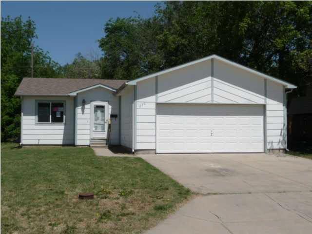 230 Wiley St #HUD-181225722, Augusta, KS 67010 - See Est. Value ...