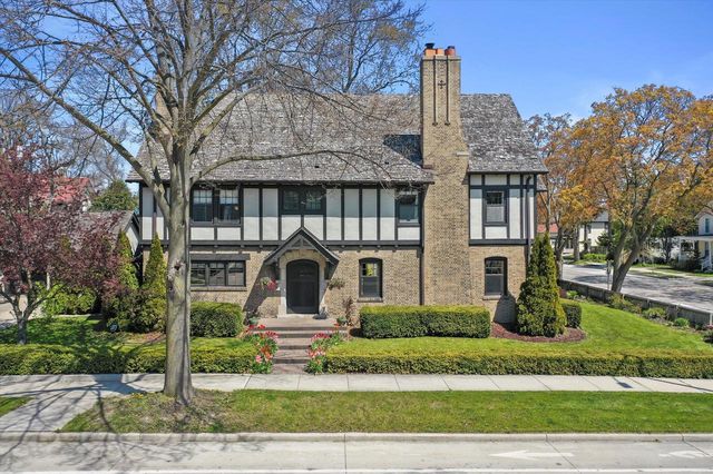 Racine, WI Homes For Sale & Real Estate - 93 Homes | Trulia