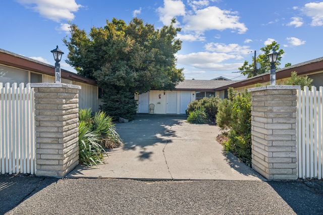 4204 W Arlington St #160, Yakima, WA 98908 - See Est. Value, Schools & More