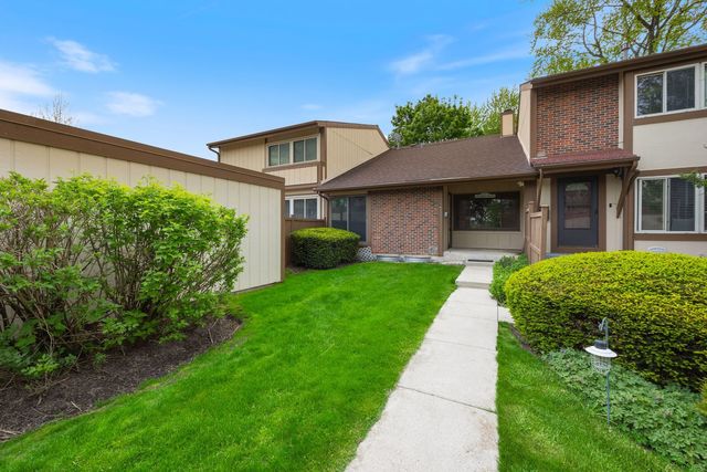 Roselle, IL Homes For Sale & Roselle, IL Real Estate | Trulia