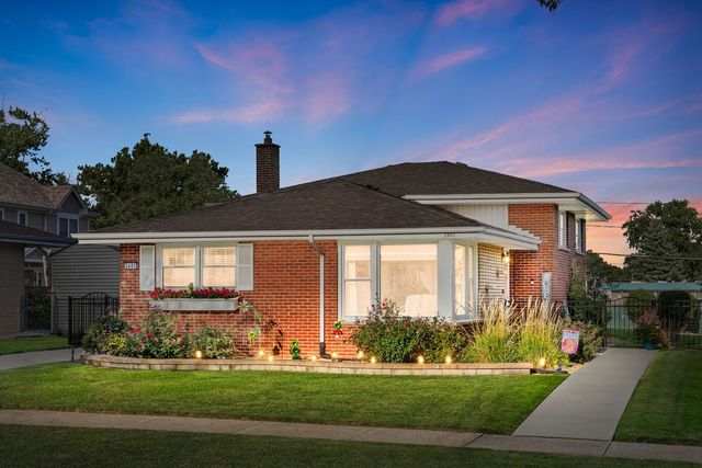 Westchester, IL Homes For Sale & Real Estate - 104 Homes | Trulia