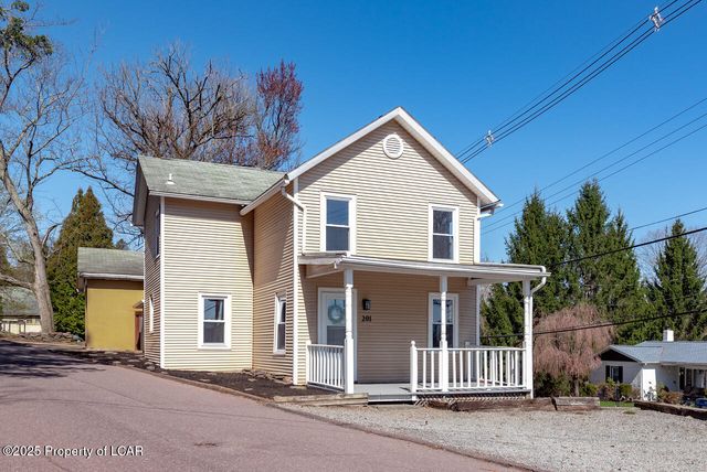 Dallas, PA Homes For Sale & Real Estate