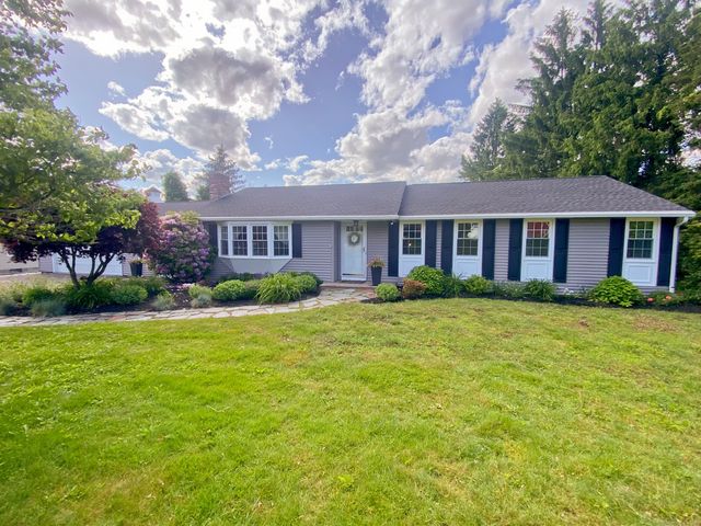 Suffield, CT Homes For Sale & Suffield, CT Real Estate | Trulia