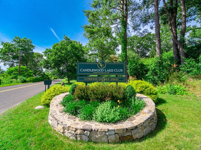 Brookfield, CT Homes For Sale & Real Estate