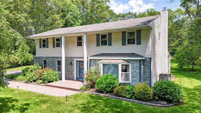 Dix Hills, NY Homes For Sale & Real Estate