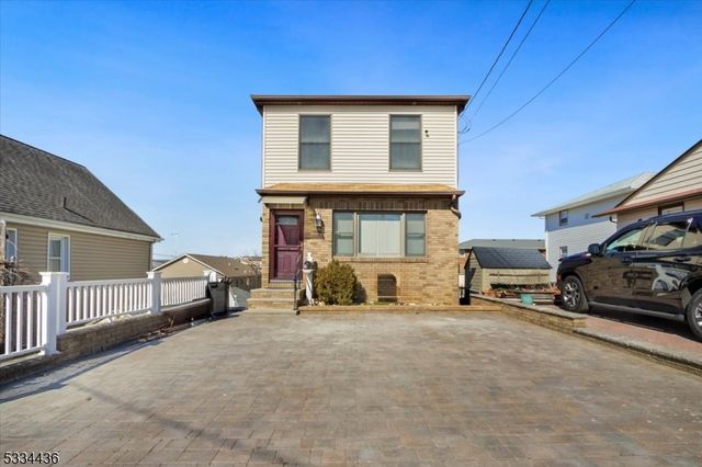 East Rutherford, NJ Homes For Sale & Real Estate