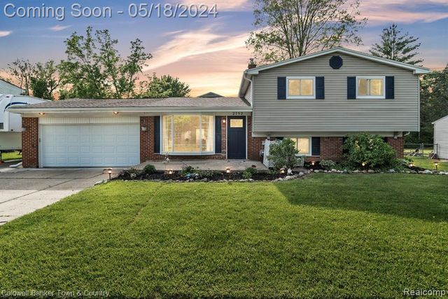 Commerce Township, MI Homes For Sale & Commerce Township, MI Real ...