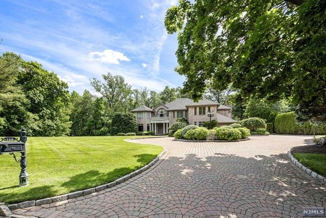 Cresskill, NJ Homes For Sale & Real Estate