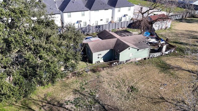 77076 Homes For Sale & 77076 Real Estate | Trulia