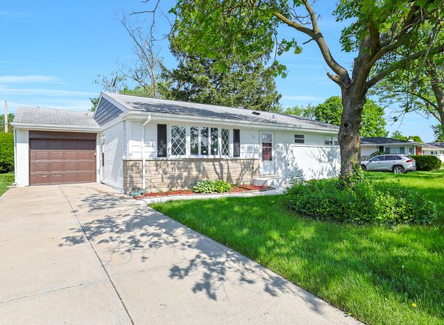 Elmhurst, IL Homes For Sale & Elmhurst, IL Real Estate | Trulia
