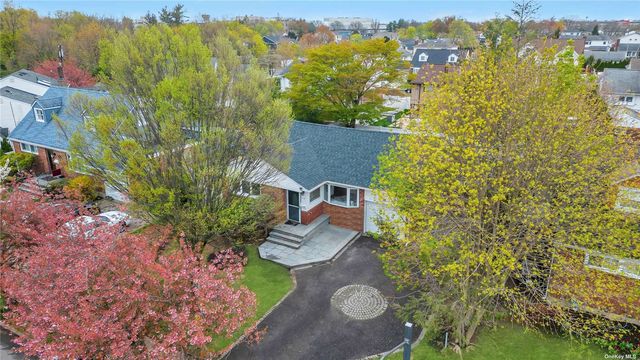 Plainview, NY Homes For Sale & Plainview, NY Real Estate | Trulia