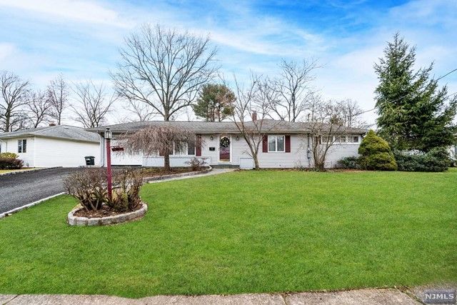 River Edge, NJ Homes For Sale & River Edge, NJ Real Estate | Trulia