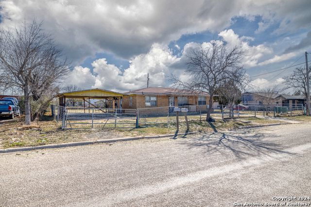 Crystal City, TX Homes For Sale & Crystal City, TX Real Estate | Trulia