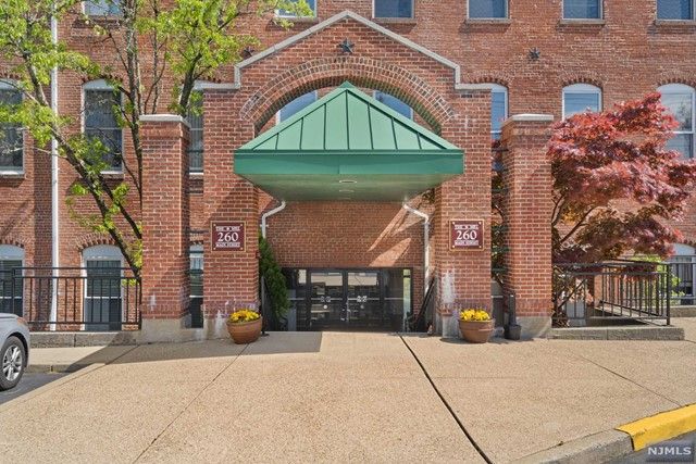 Little Falls, NJ Homes For Sale & Little Falls, NJ Real Estate | Trulia