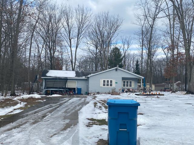 Higgins Lake Single Family Homes For Sale in Roscommon, MI - 418 ...