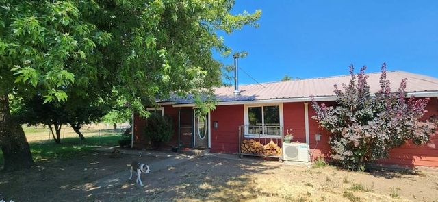 Cave Junction, OR Homes For Sale & Real Estate - 127 Homes | Trulia
