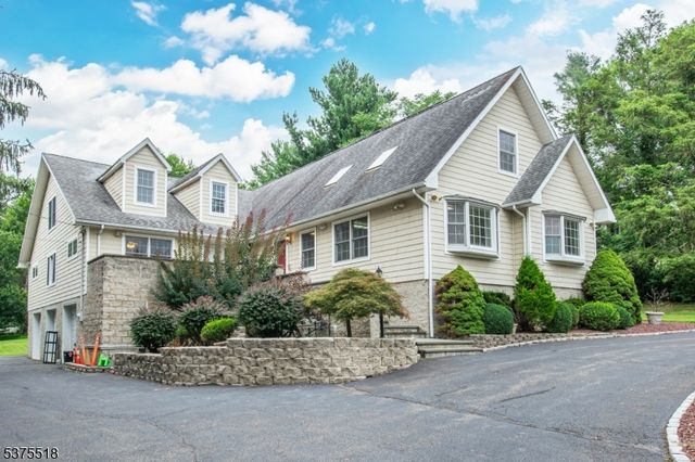 Roseland, NJ Homes For Sale & Real Estate - 48 Homes | Trulia