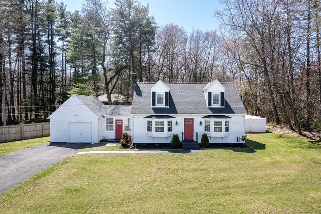 Suffield, CT Homes For Sale & Suffield, CT Real Estate | Trulia