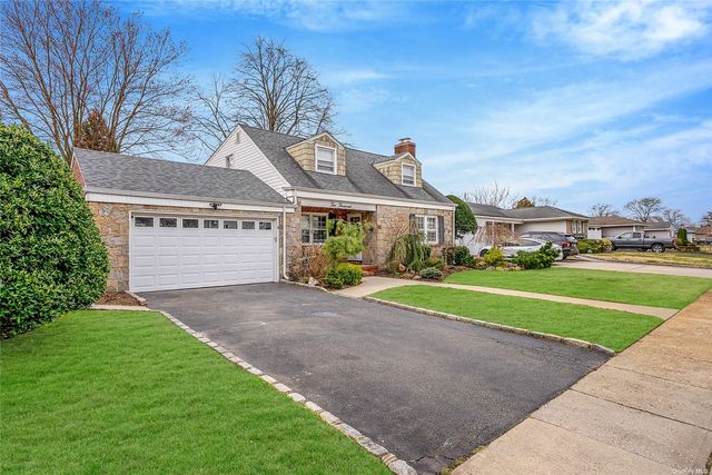 Merrick, NY Homes For Sale & Merrick, NY Real Estate | Trulia