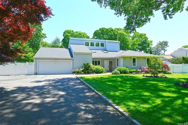 Dix Hills, NY Homes For Sale & Dix Hills, NY Real Estate | Trulia