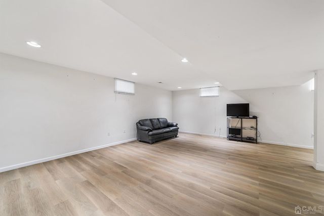 Parlin, NJ Homes For Sale & Parlin, NJ Real Estate | Trulia