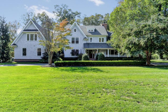 16 Clubway Way, Rumson, NJ 07760 - See Est. Value, Schools & More