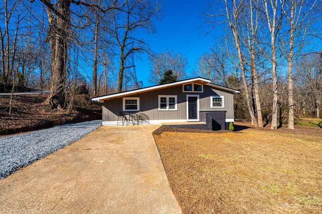 613 Wentworth Pl NW, Lenoir, NC 28645 - See Est. Value, Schools & More