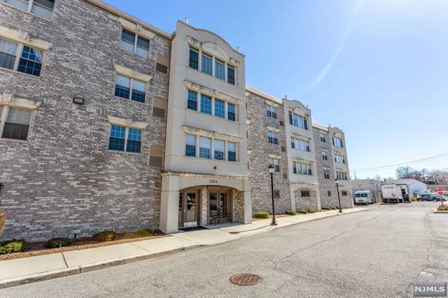 East Rutherford, NJ Homes For Sale & East Rutherford, NJ Real Estate ...