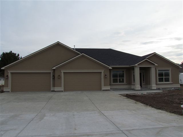 7806 W Ct, Pasco, WA 99301 - See Est. Value, Schools & More