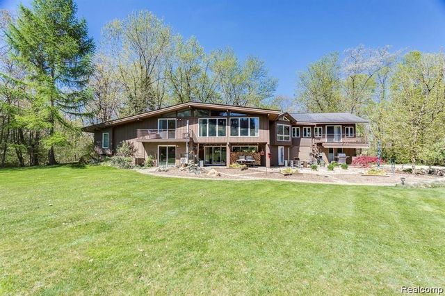 4960 Hagerman Rd, Leonard, MI 48367 - See Est. Value, Schools & More