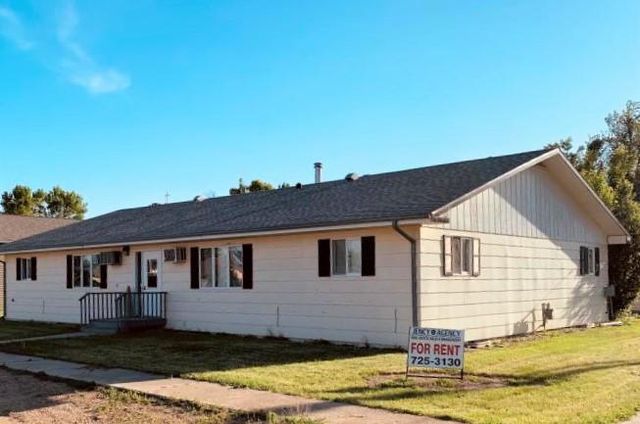309 N Broadway St, Roscoe, SD 57471 | Trulia