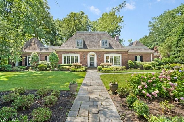 Roseland, NJ Homes For Sale & Real Estate - 35 Homes | Trulia