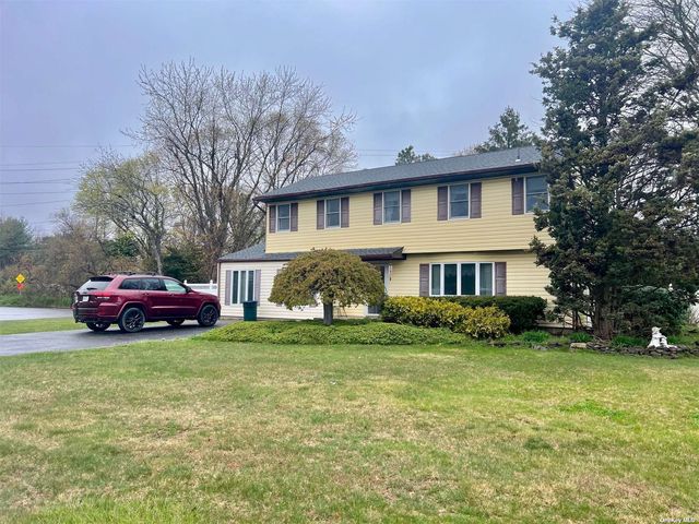 Holbrook, NY Homes For Sale & Holbrook, NY Real Estate | Trulia