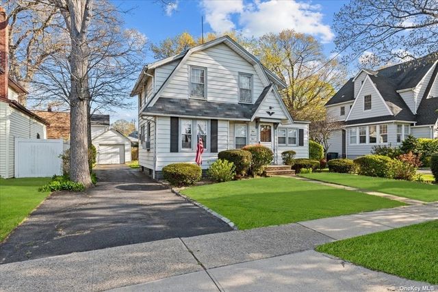 Merrick, NY Homes For Sale & Merrick, NY Real Estate | Trulia