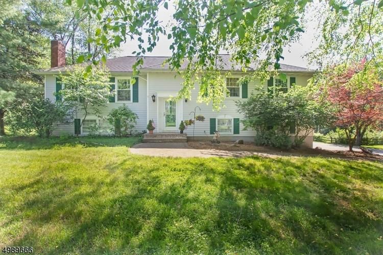 97 Beacon Hill Rd, Califon, NJ 07830 - See Est. Value, Schools & More