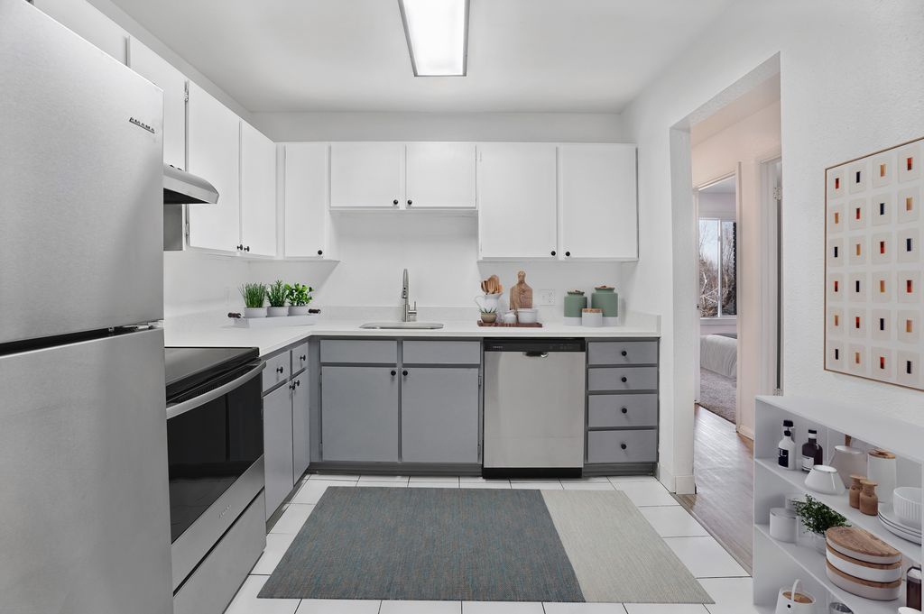 4888 S Highland Cir #4884-02, Salt Lake City, UT 84117 - See Est. Value ...