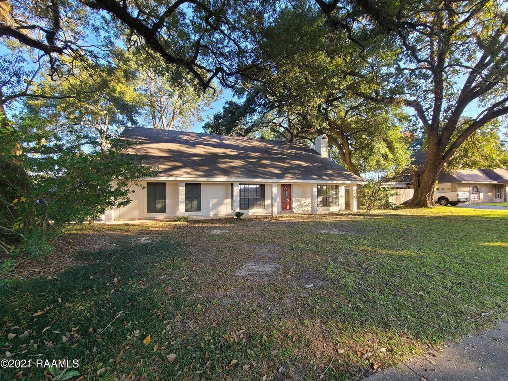 801 E Alexander St, Lafayette, LA 70501 - See Est. Value, Schools & More