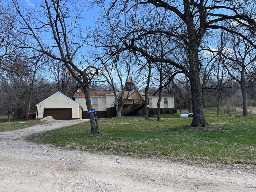 19843 Elma Ln, Council Bluffs, IA 51503 | MLS# 24-650 | Trulia